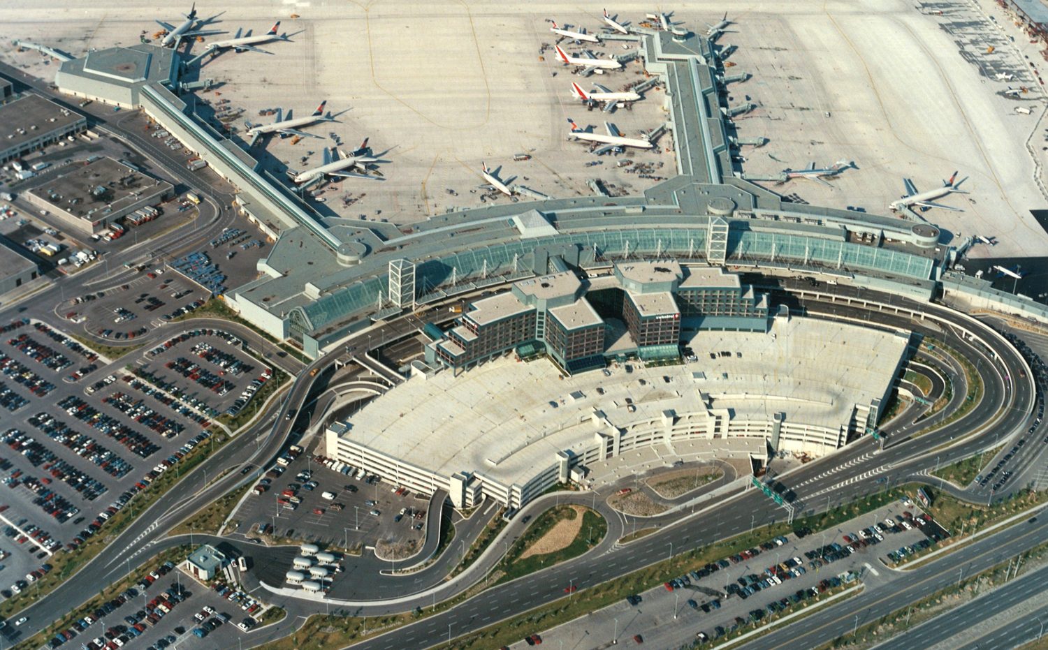 Toronto Pearson International Airport Terminal 3 B H Architects